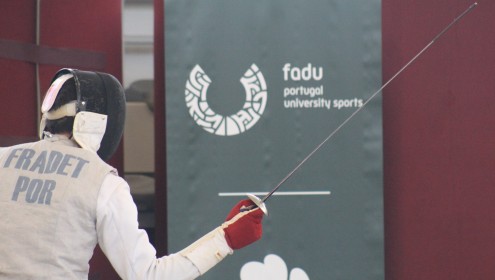 FADU - Equipas de Lisboa e do Porto dividem pódios no Nacional Universitário de Esgrima